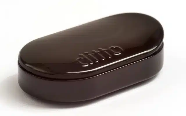 Ditto: A wearable device that helps you with missed calls & notifications