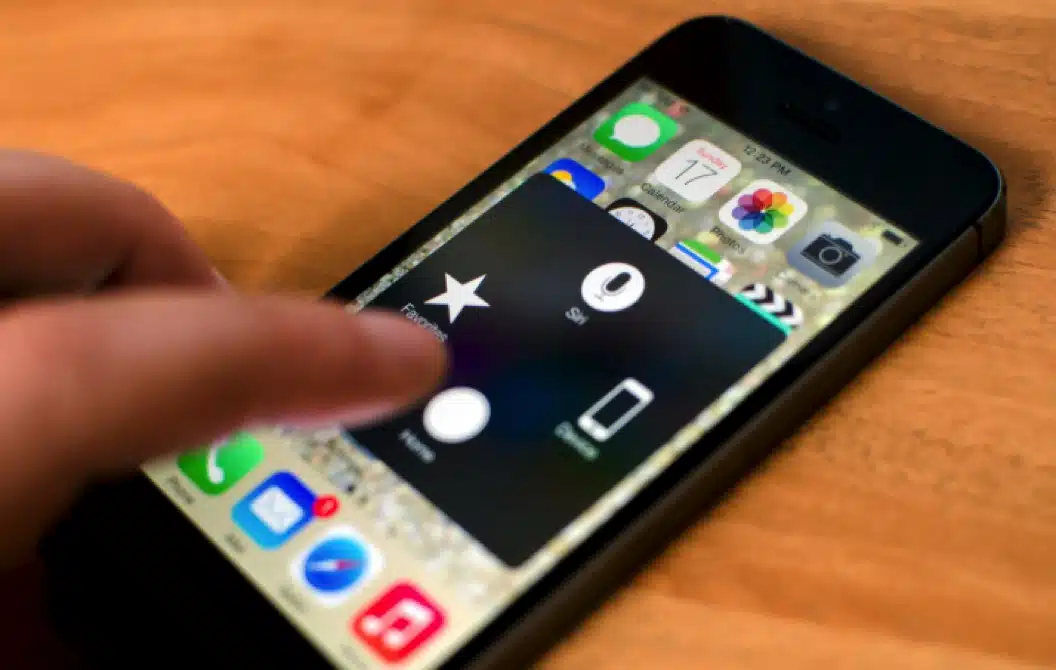 How to get iPhone's 'Assistive Touch' feature on any Android device ...