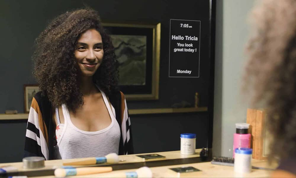 This smart mirror with facial gesture recognition hits Kickstarter