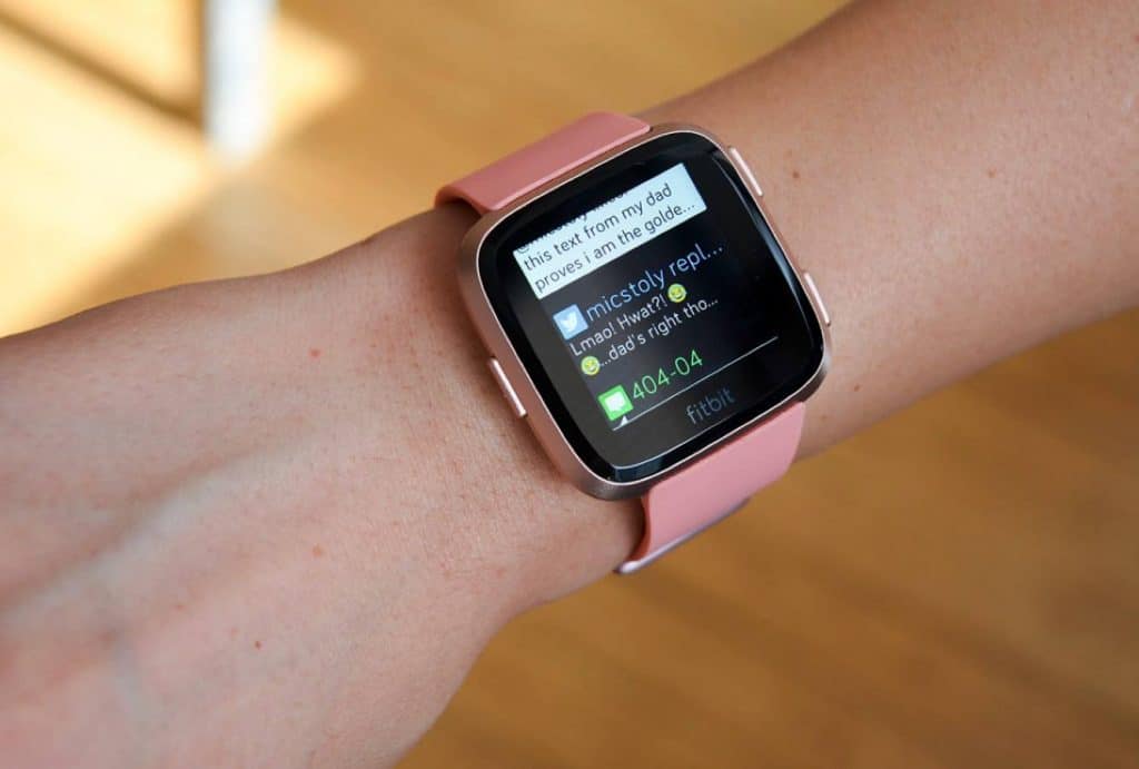 Review: Fitbit Versa – The best smartwatch yet?