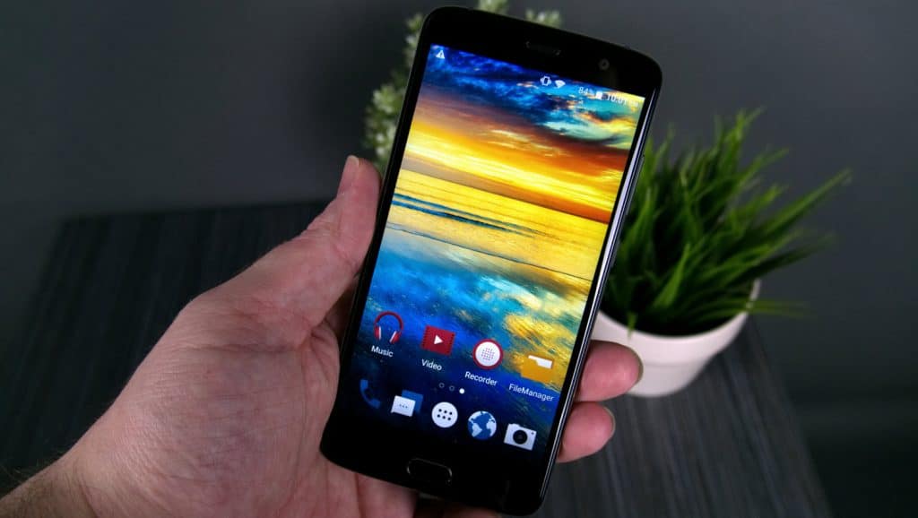 Review: The ZTE Blade V8 Pro