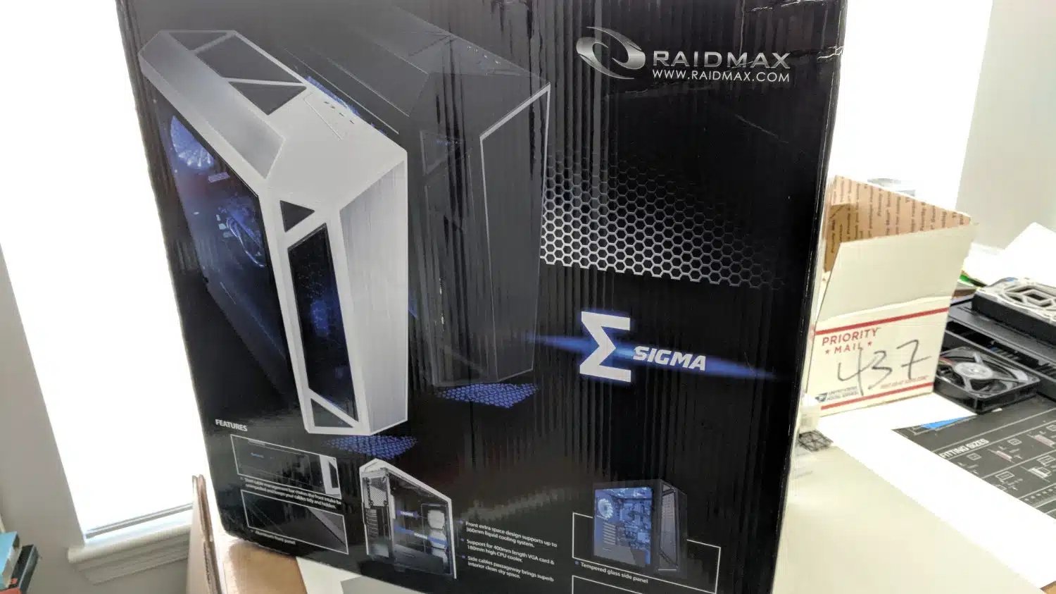 Review: The Raidmax Sigma ATX case