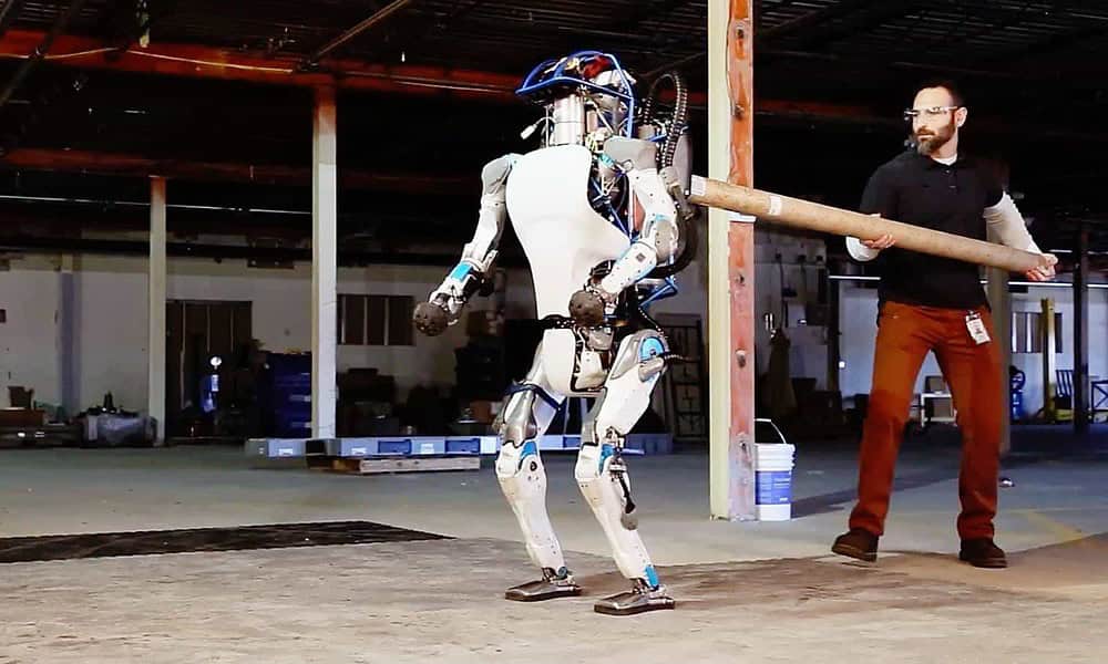 Holy shit, Boston Dynamics' humanoid robot can now run all by itself