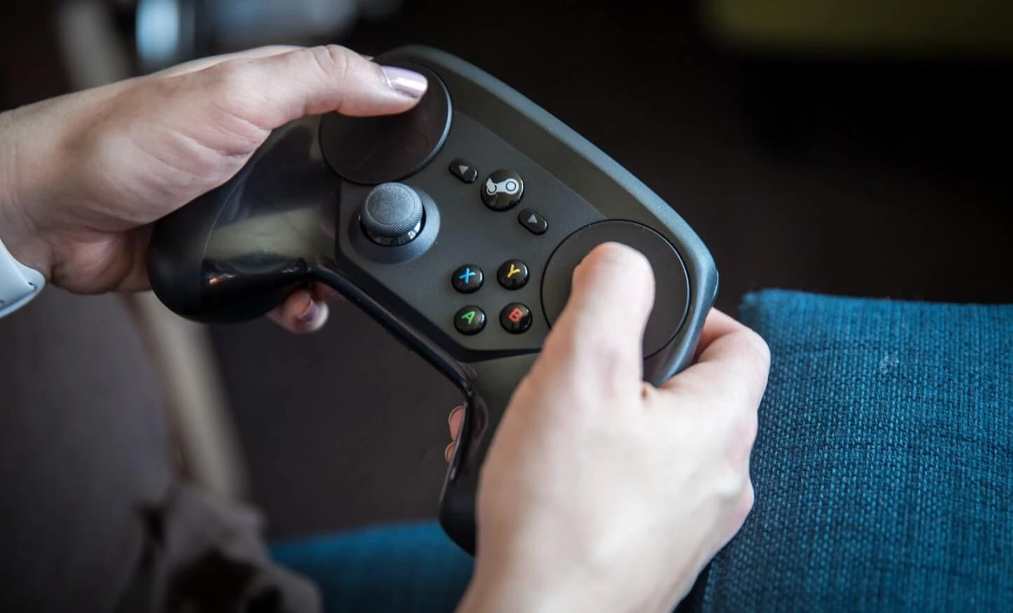The Steam Controller finally has the connectivity originally promised