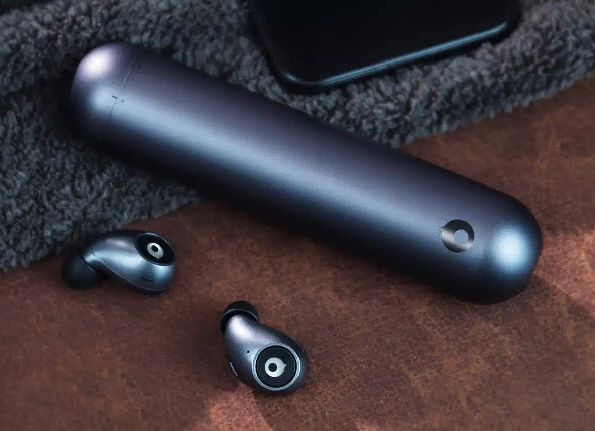 Crazybaby has released some insanely light wireless earbuds