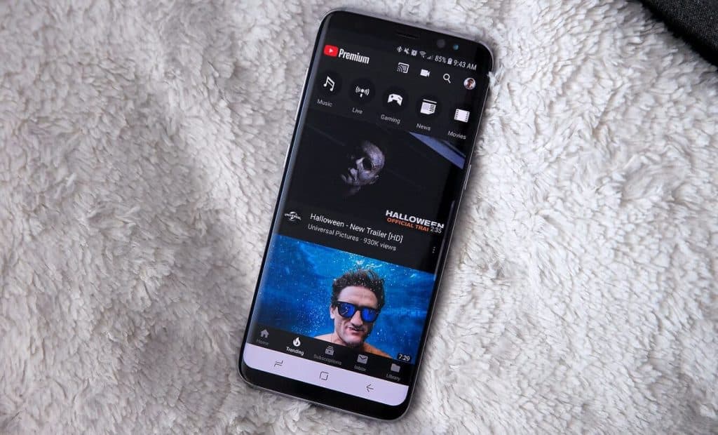 Here's how to enable YouTube's Dark theme on Android