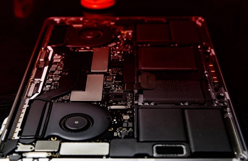 Apple will brick your iMac Pro or MacBook Pro if you try to repair it ...