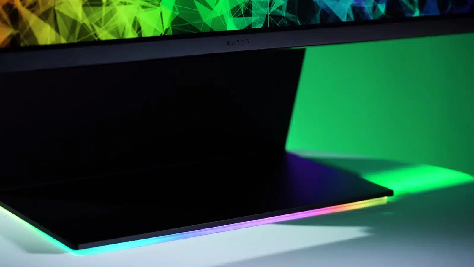 The Razer Raptor is a monitor with a 144hz refresh rate and FreeSync