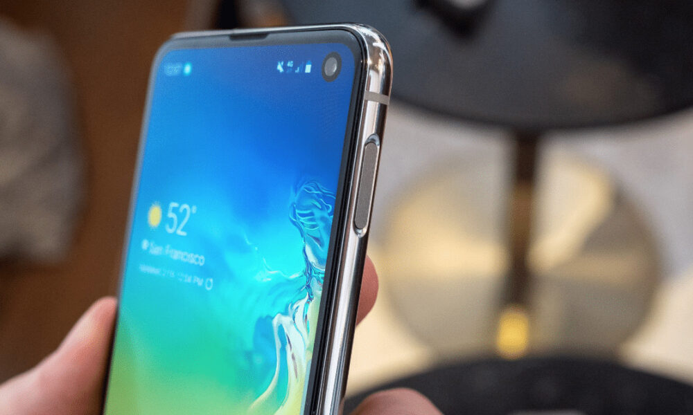 The Samsung Bixby button gains some much needed functionality