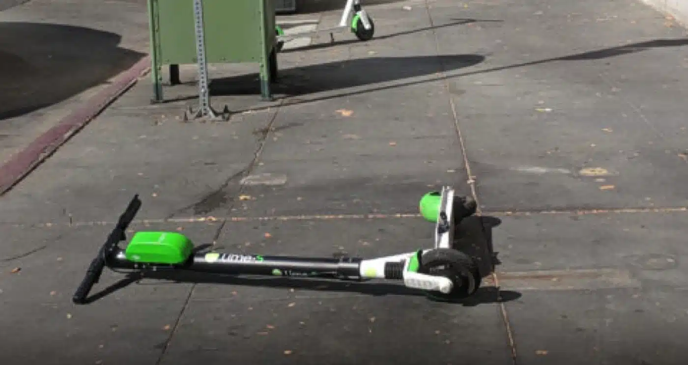 Lime scooters are randomly braking on riders thanks to a firmware bug