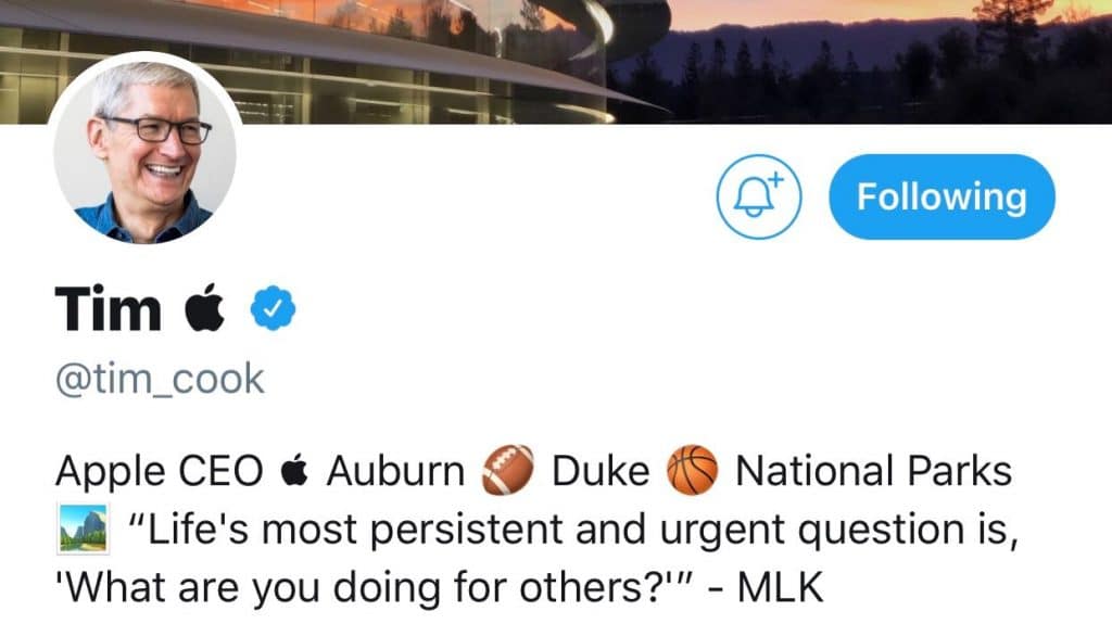 Tim Cook changed his display name on Twitter in a glorious subtweet