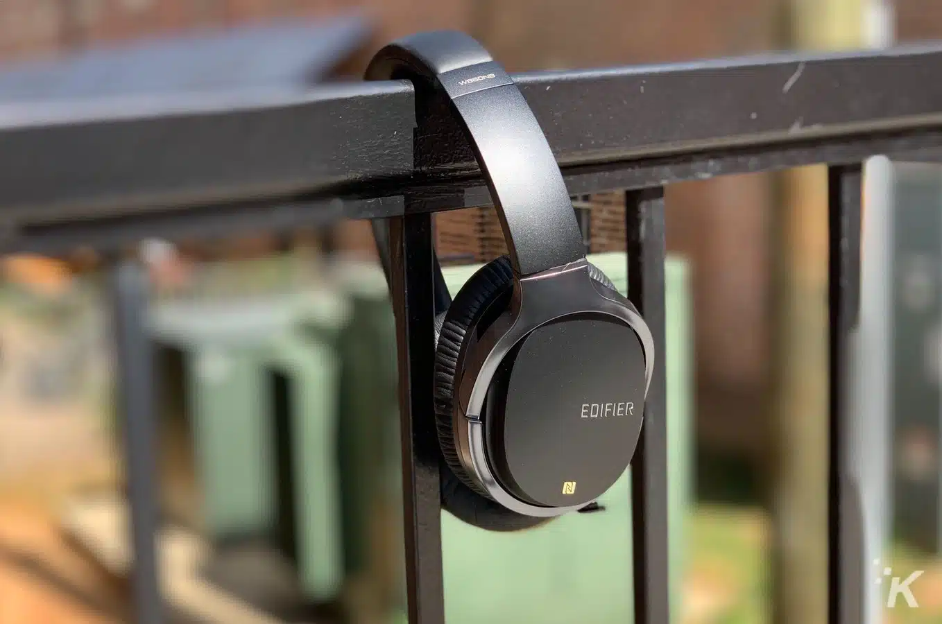 Review: The Edifier W860NB over-ear headphones
