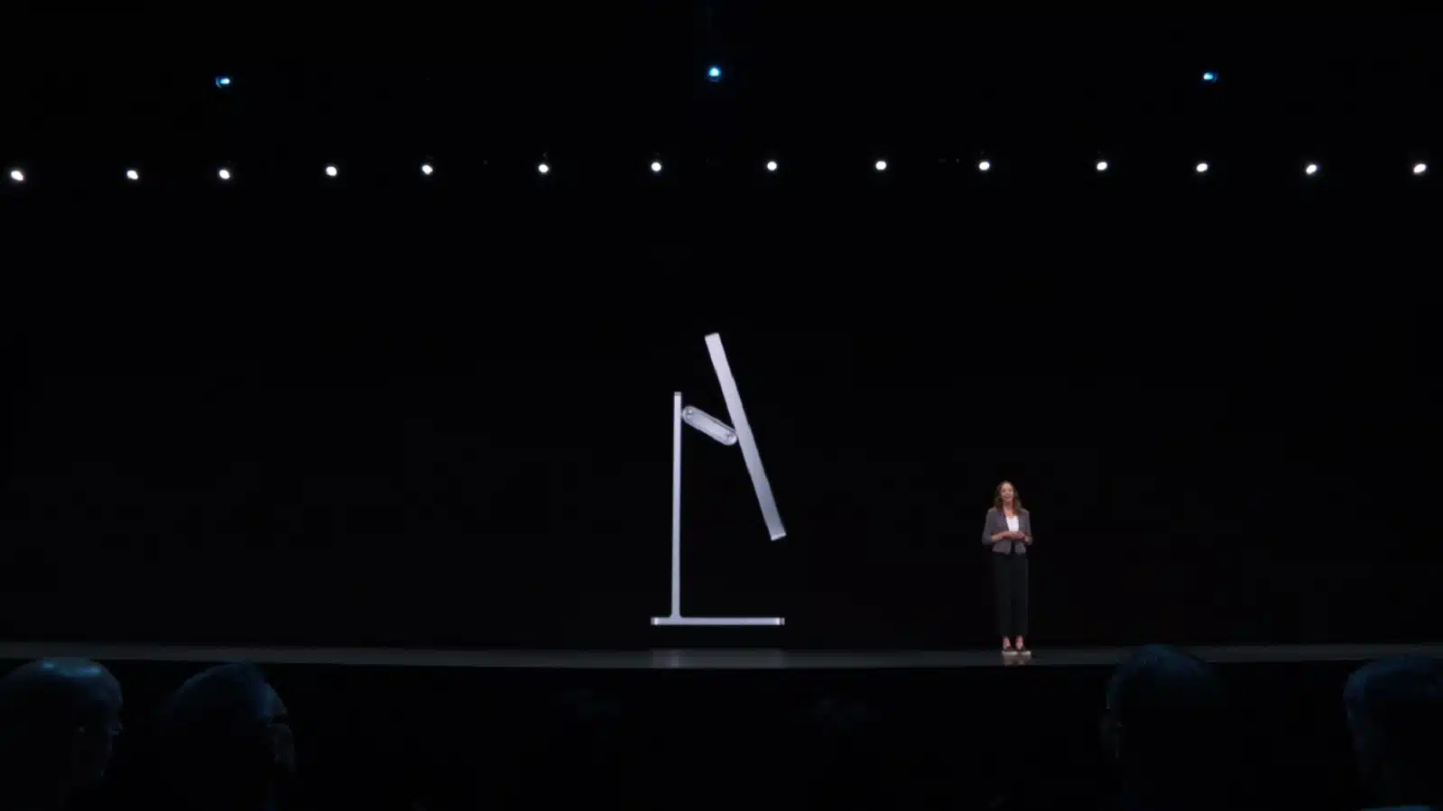 Apple is seriously going to charge customers a grand for a monitor stand