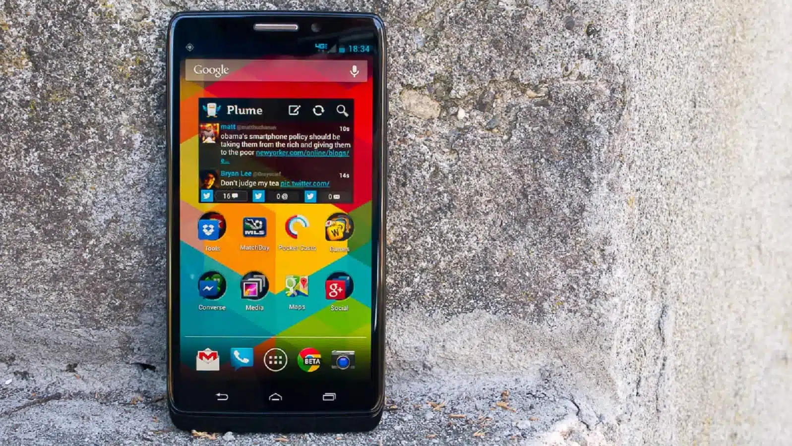 Six years later, my Motorola Droid Ultra is still functioning