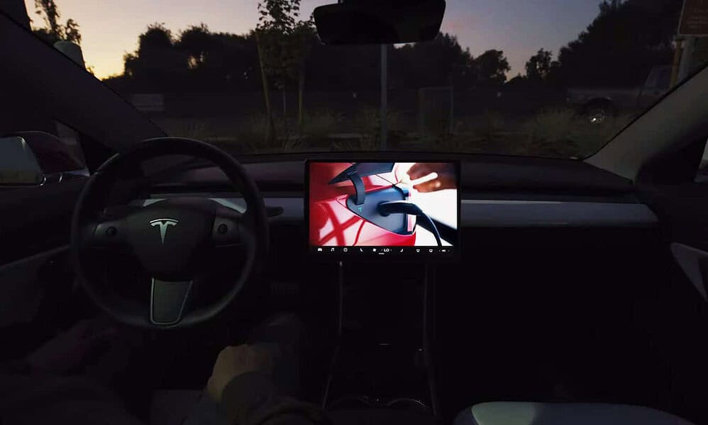 Tesla pushed out a software update with ‘Smart Summon’ and Netflix