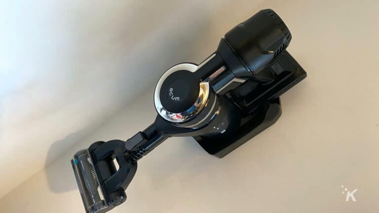 Review: ACUM portable vacuum cleaner - the little vacuum that could