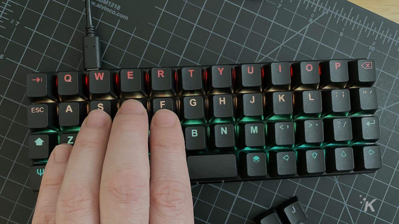 Review: Planck EZ ergonomic keyboard - unique shape, great feel