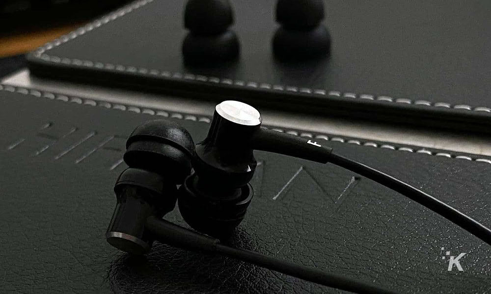 Review: HiFiMan RE-600S and RE-400C in-ear headphones
