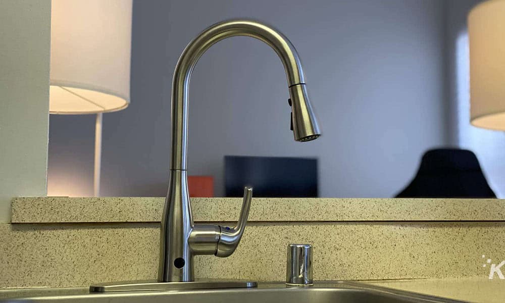 Review: BioBidet FLOW Single Handle Pull-Down Faucet