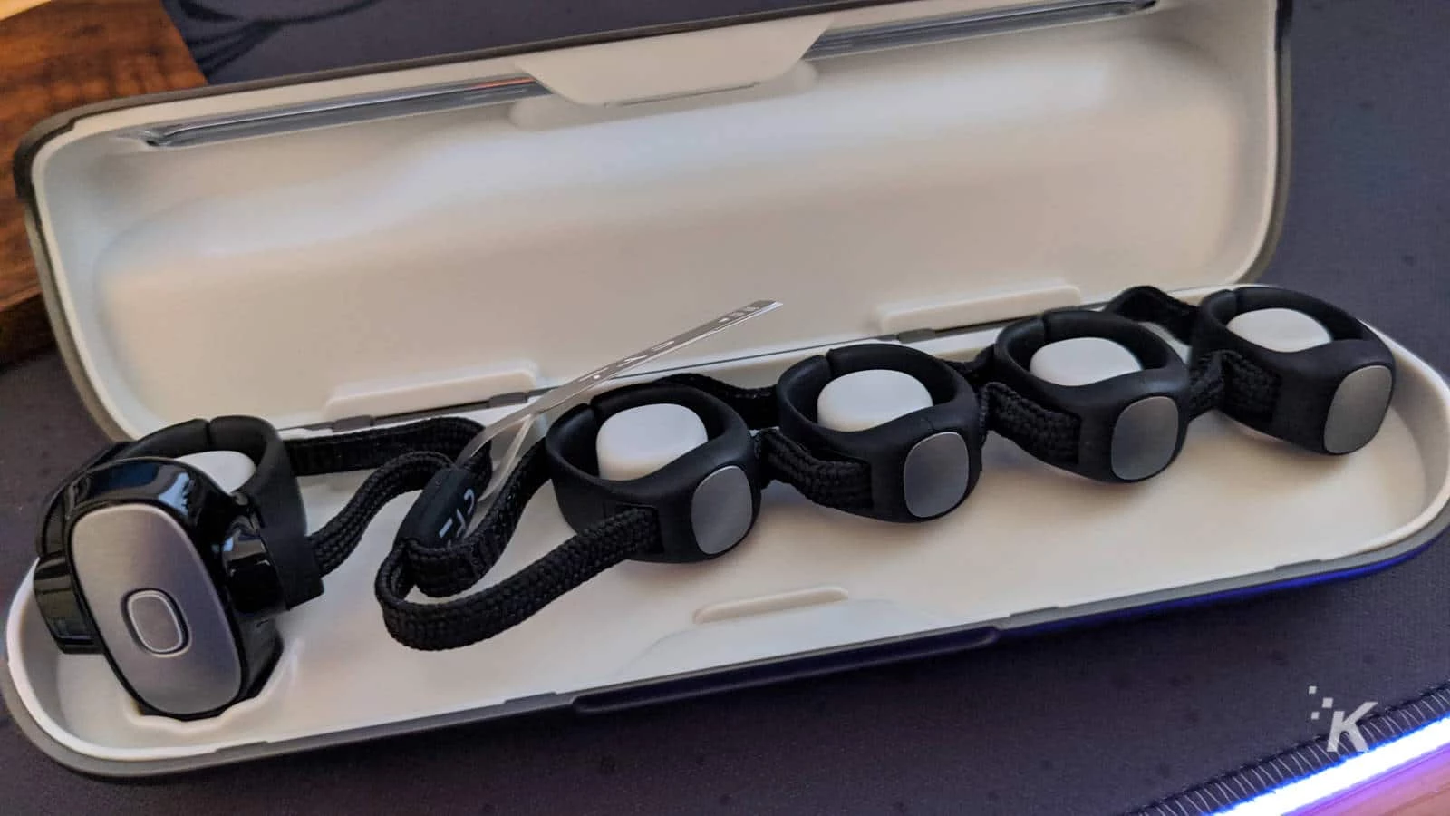 Review: Tap Strap 2 - typing to a different beat | KnowTechie