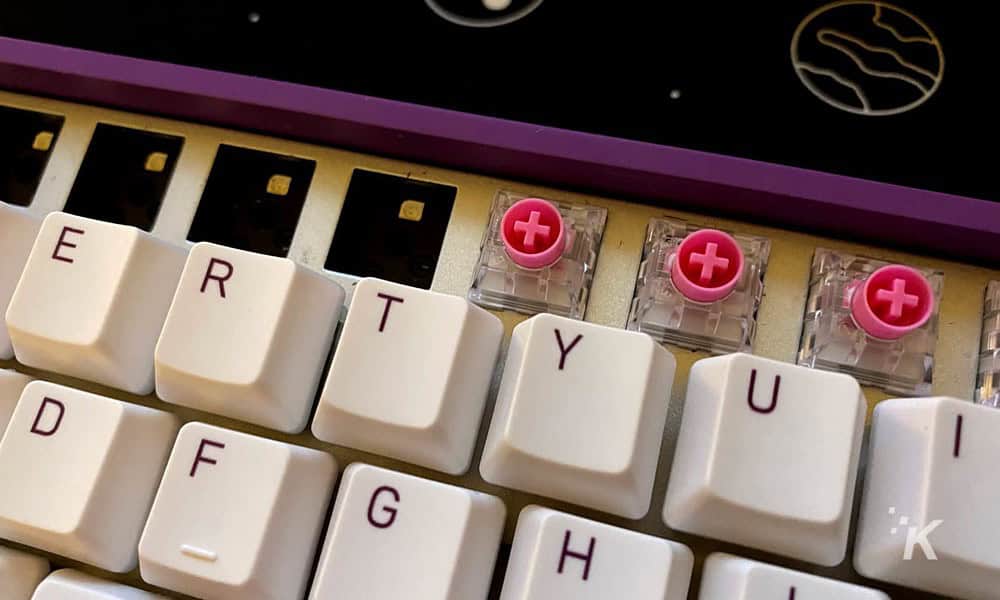 What are hot-swap mechanical keyboard switches? | KnowTechie