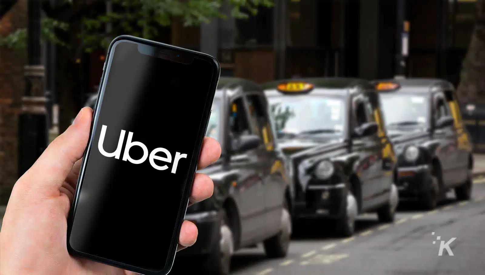 Uber drivers deserve minimum wage and vacation, according to the UK