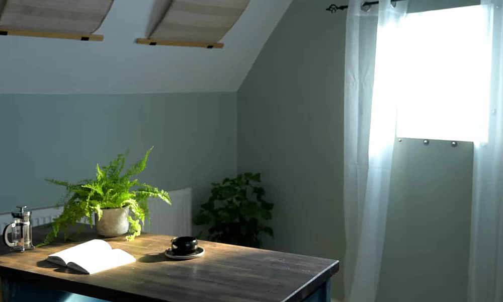 Someone decided to recreate the sun in their living room - and it works!