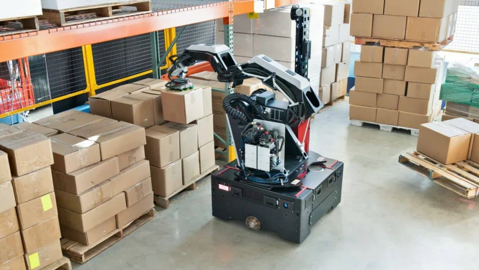 Boston Dynamics' new robot is a warehouse-packing monster