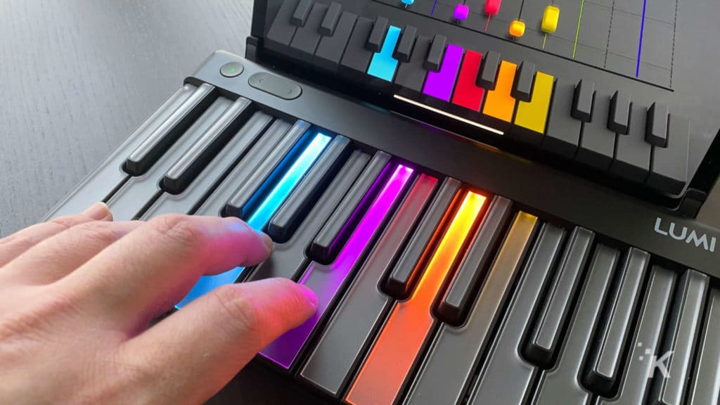 Review: LUMI teaching keyboard and app | KnowTechie