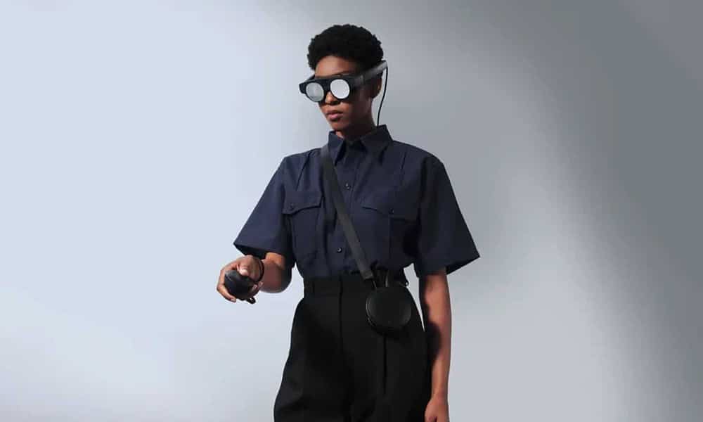 Where do I find the serial number of my Oculus Quest 2?