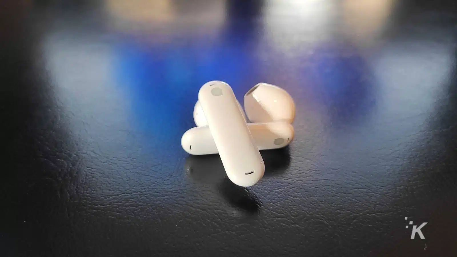 Timekettle's earbuds translate 40 different languages in real-time ...