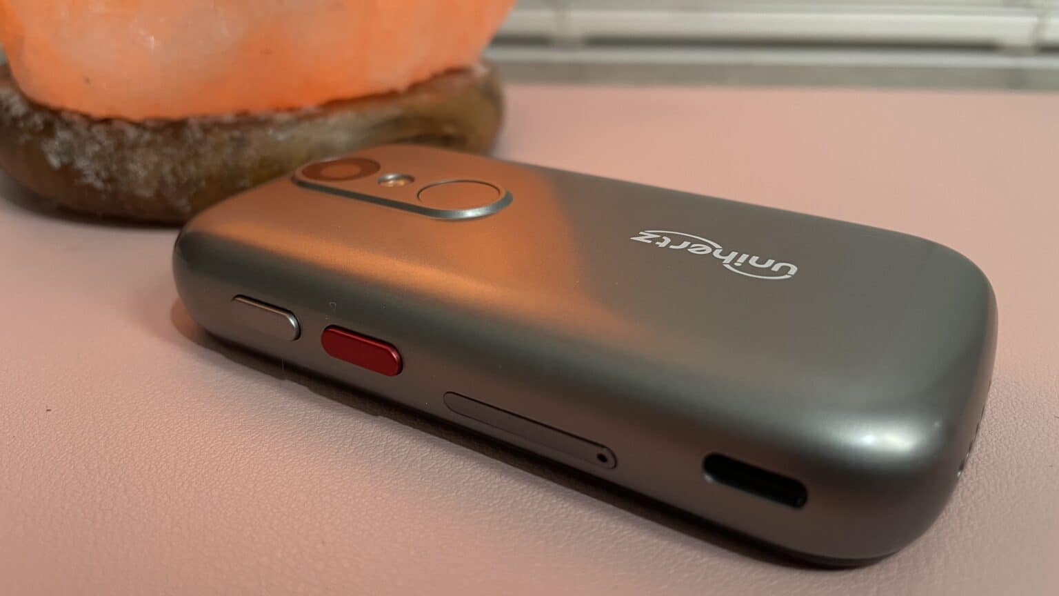 Review: Unihertz Jelly 2E | KnowTechie