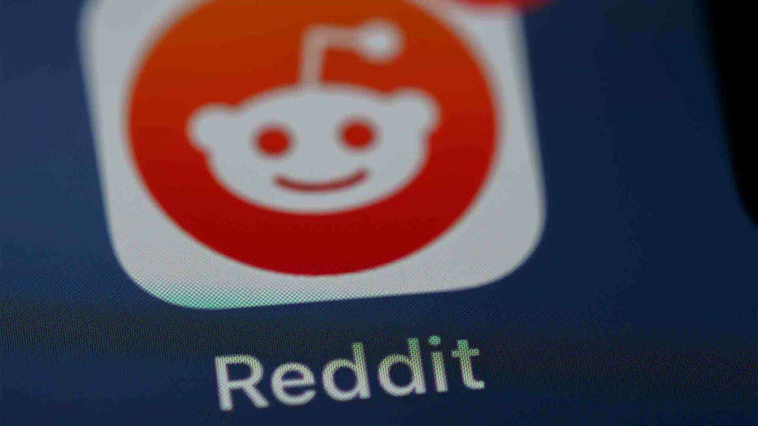 Reddit Limits Wayback Machine Access to Stop AI Data Scraping