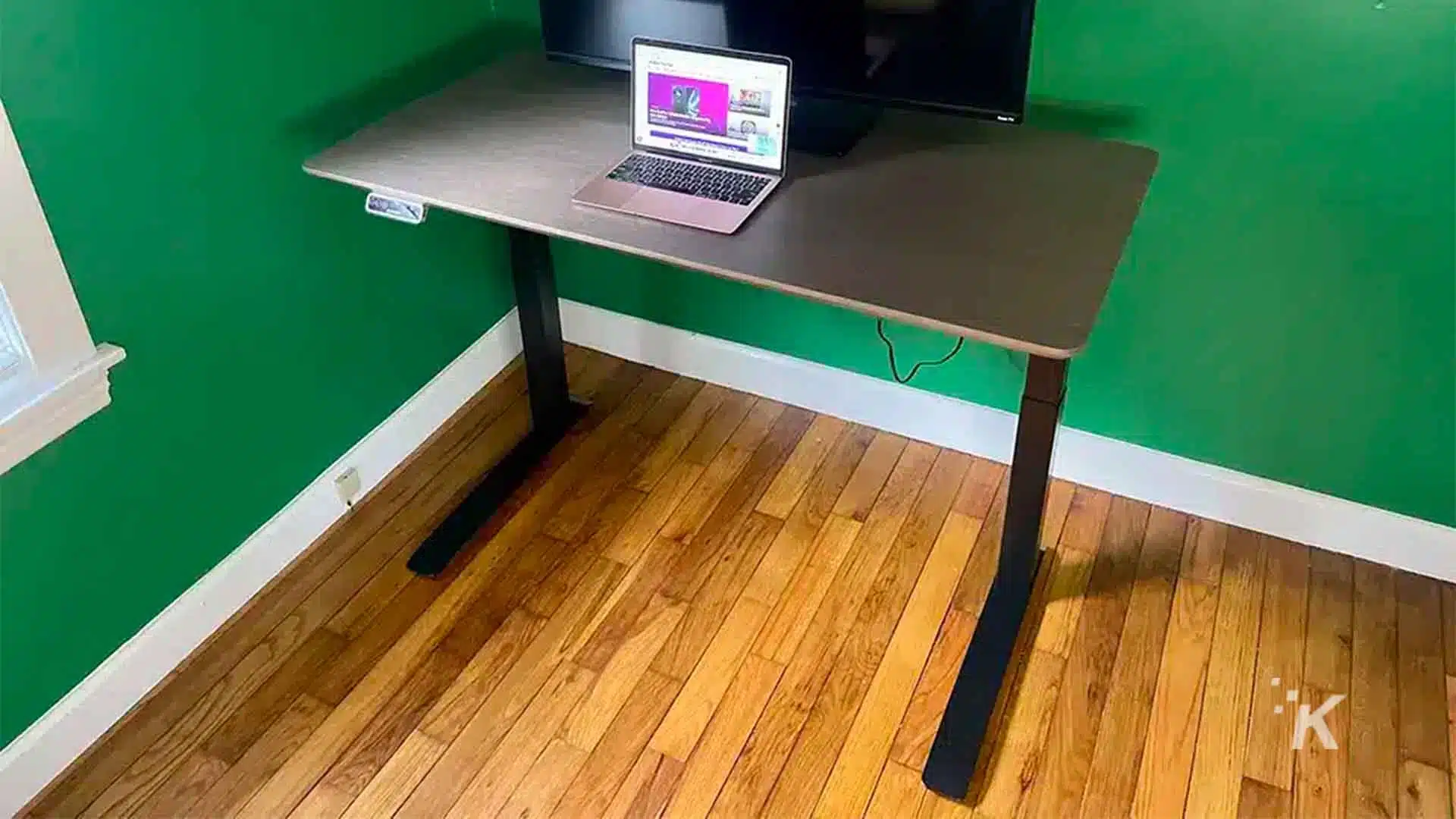 Review: Flexispot E7 Premium Standing Desk | KnowTechie