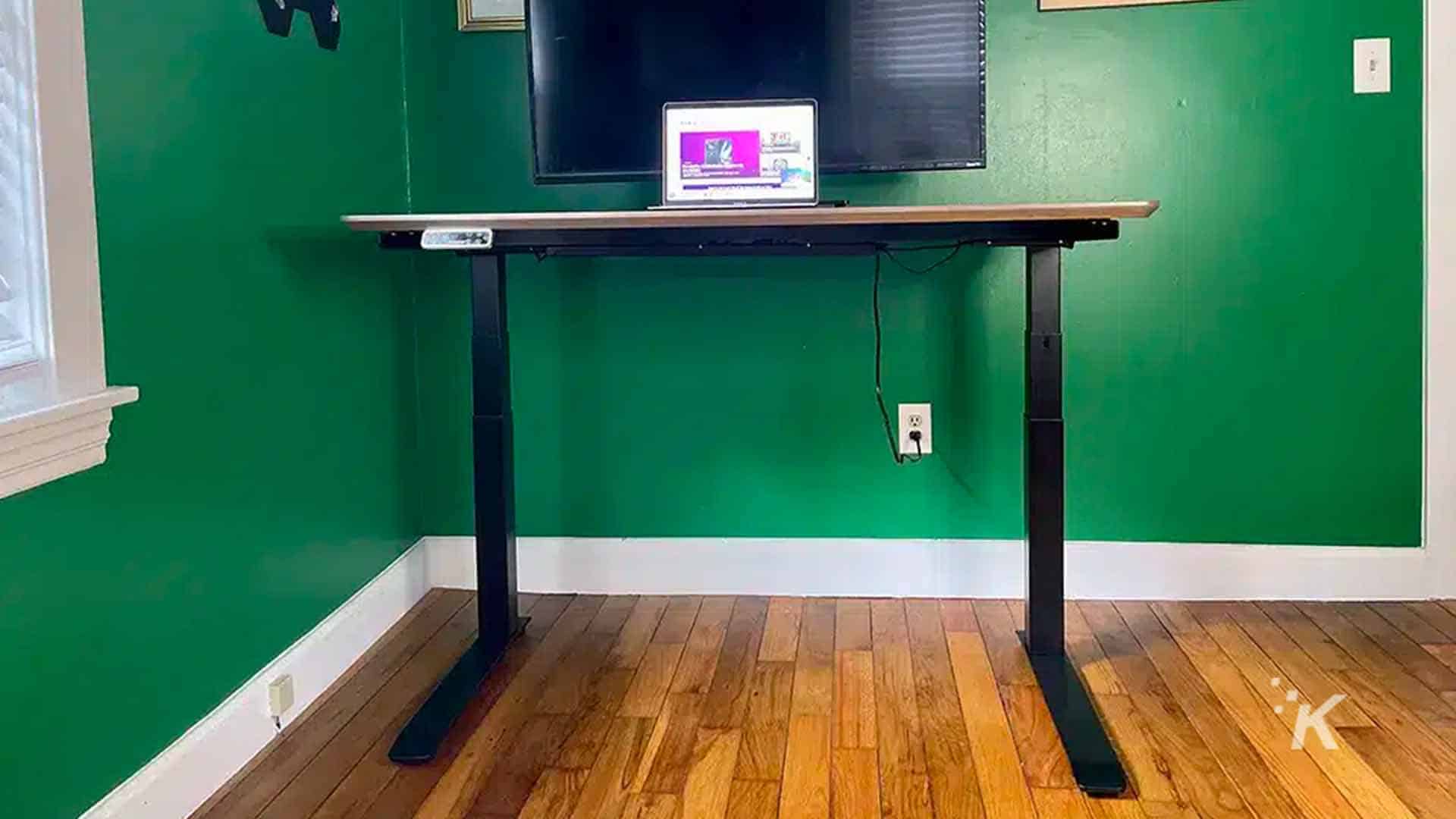 Review: Flexispot E7 Premium Standing Desk | KnowTechie