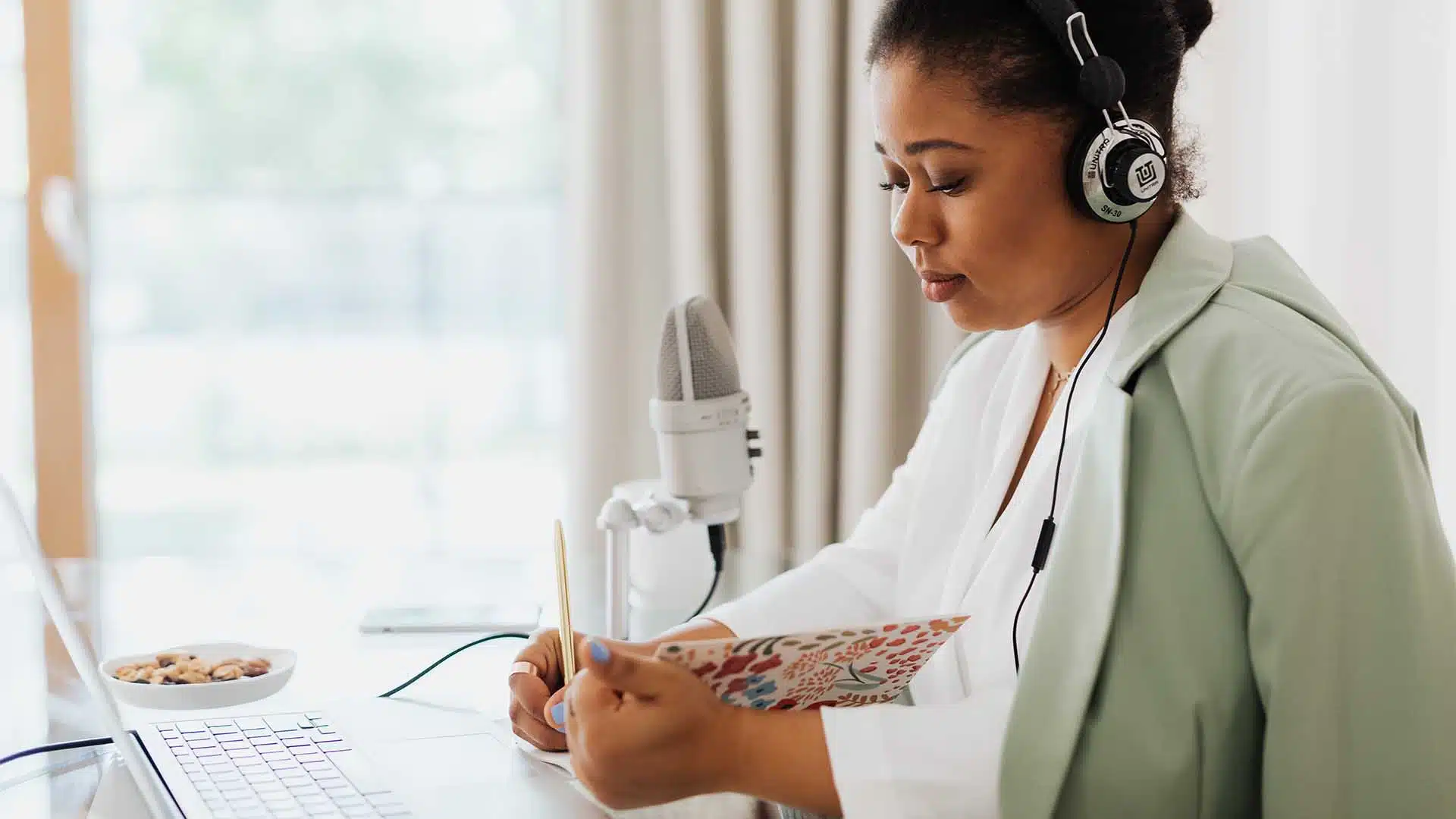 Discover how YouTube video transcript generators streamline workflow ...