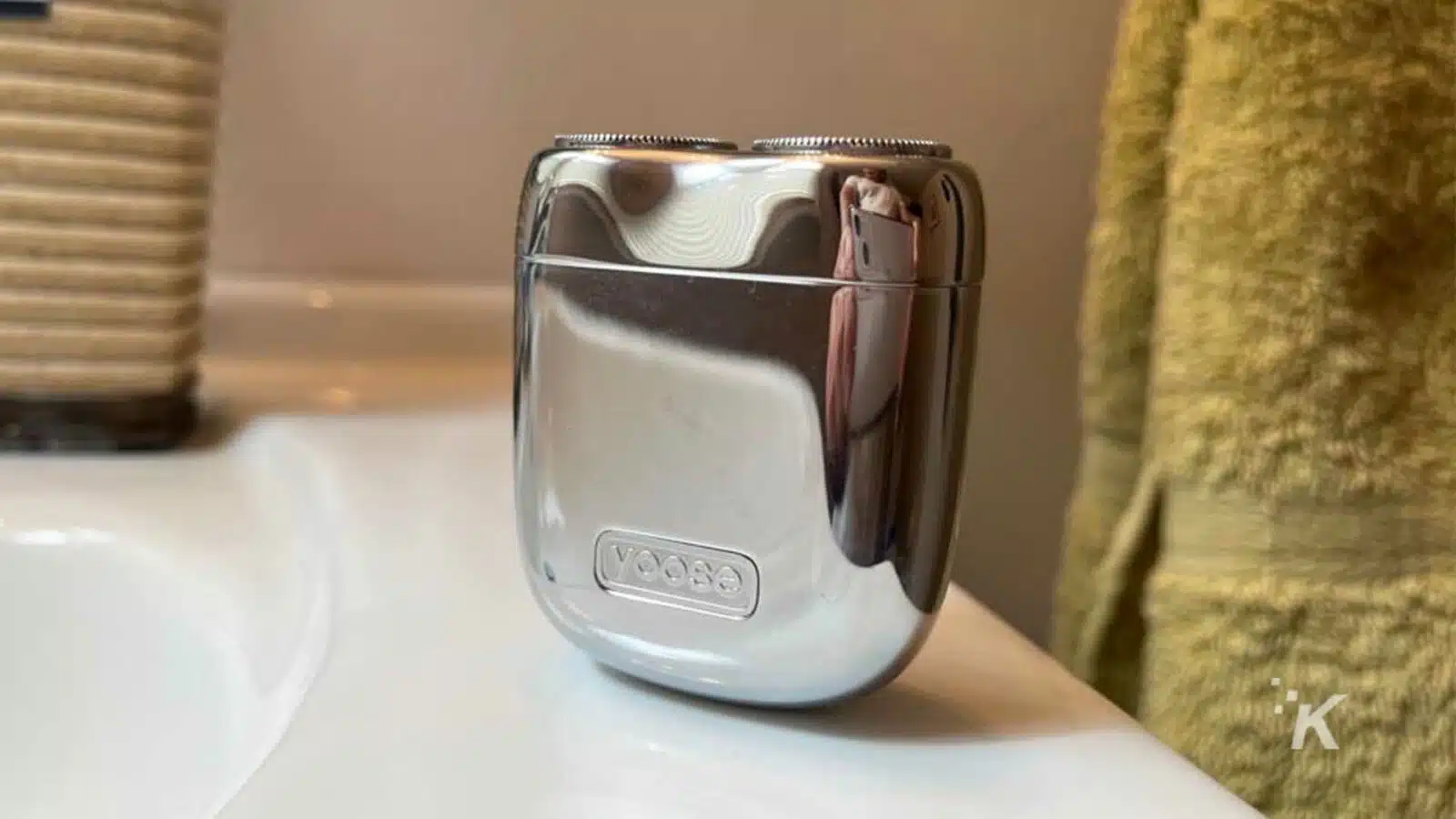 yoose Mini Rotary Shaver: Fits in the palm of your hand | KnowTechie