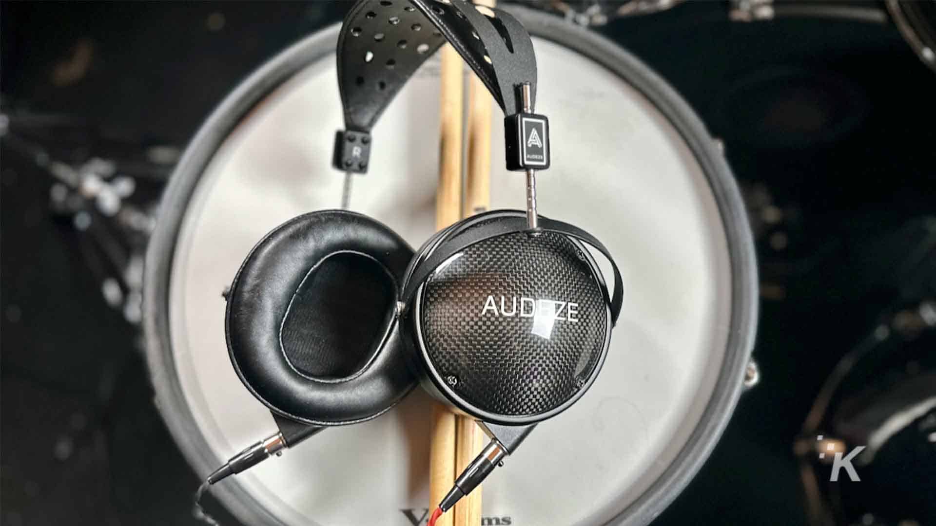 Review: Audeze LCD-XC – are these $1,300 headphones worth it? | KnowTechie