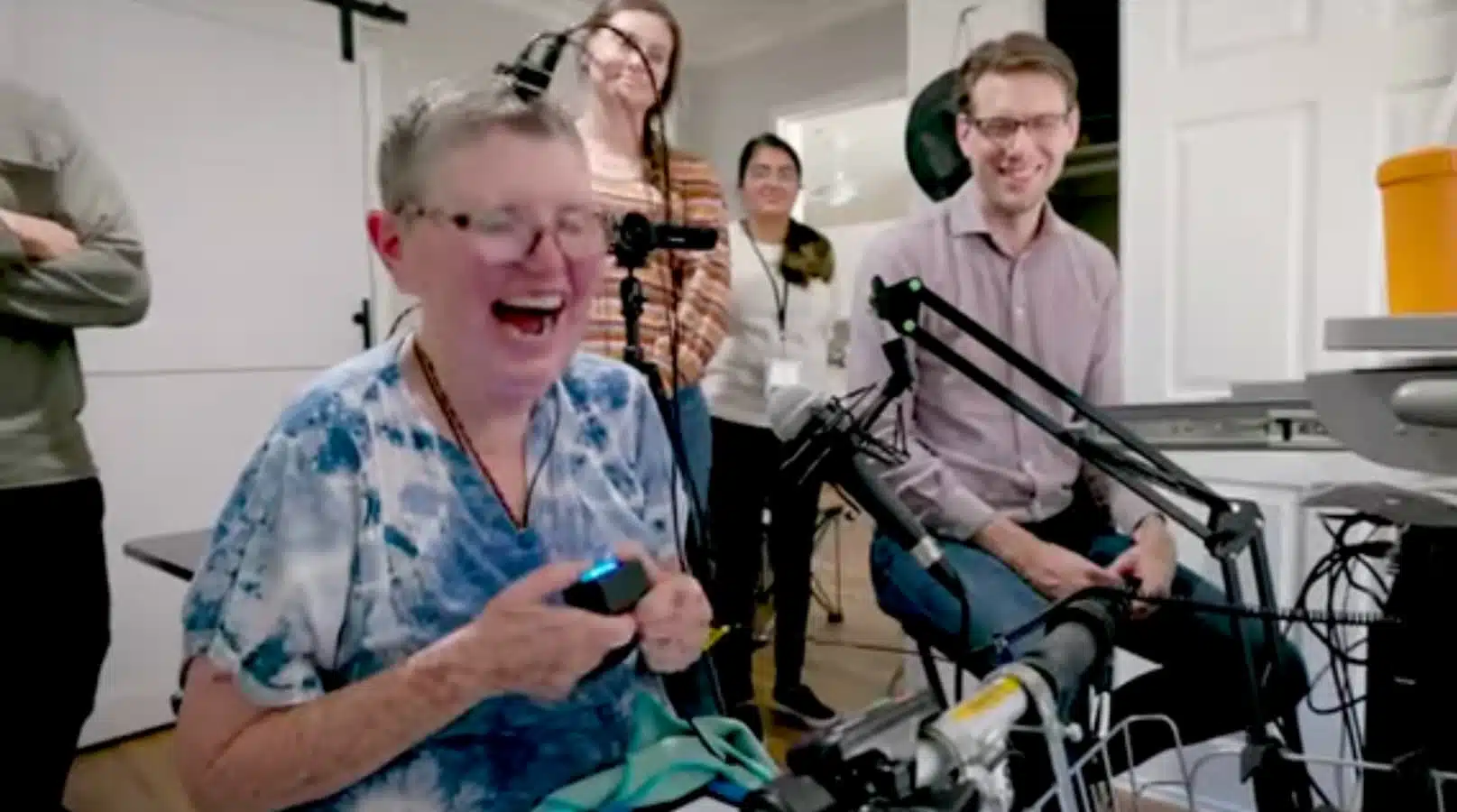 Stanford's revolutionary brain implants help woman speak again | KnowTechie