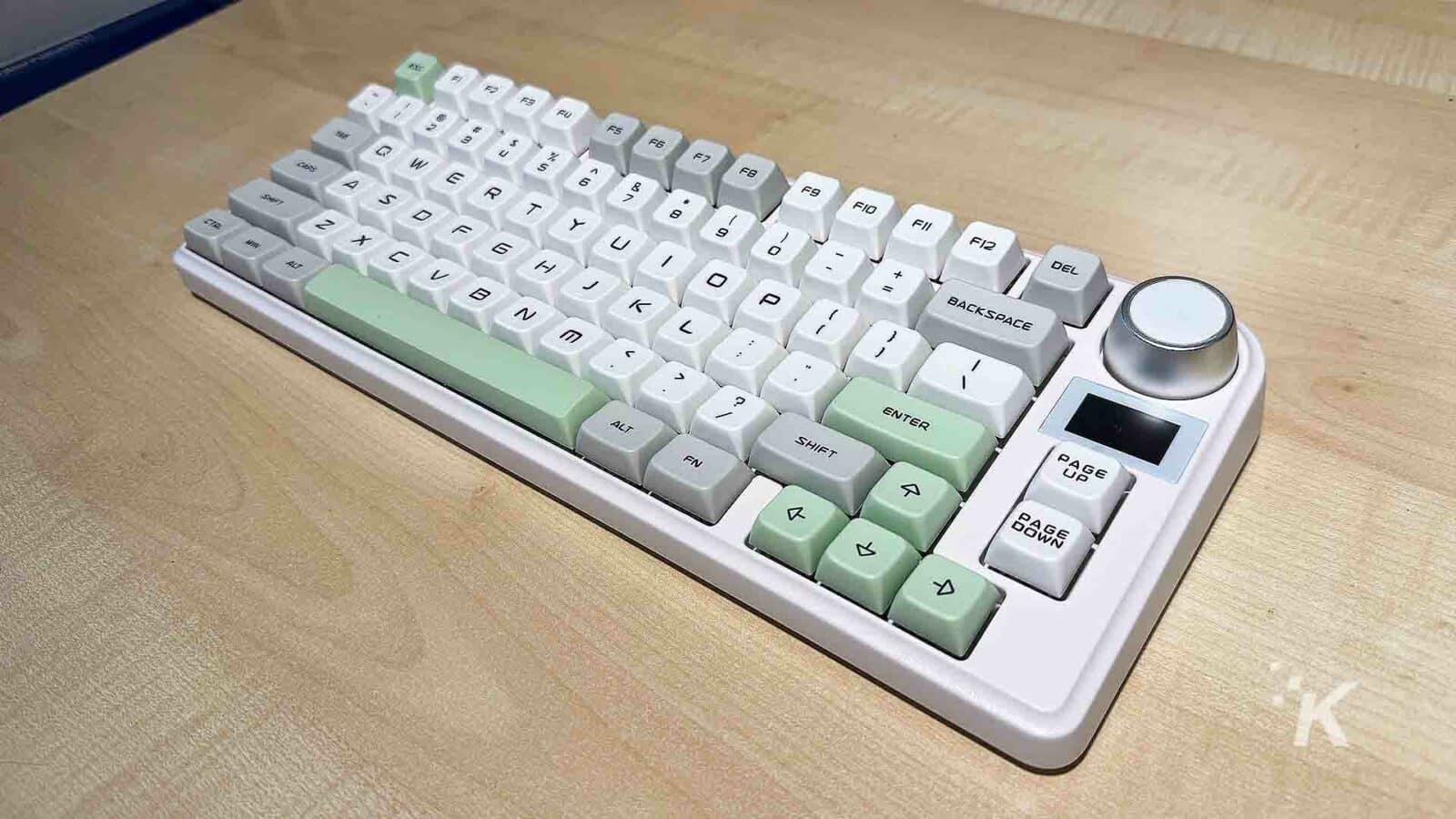 TH80-X is a quirky mechanical keyboard with customizable screen ...
