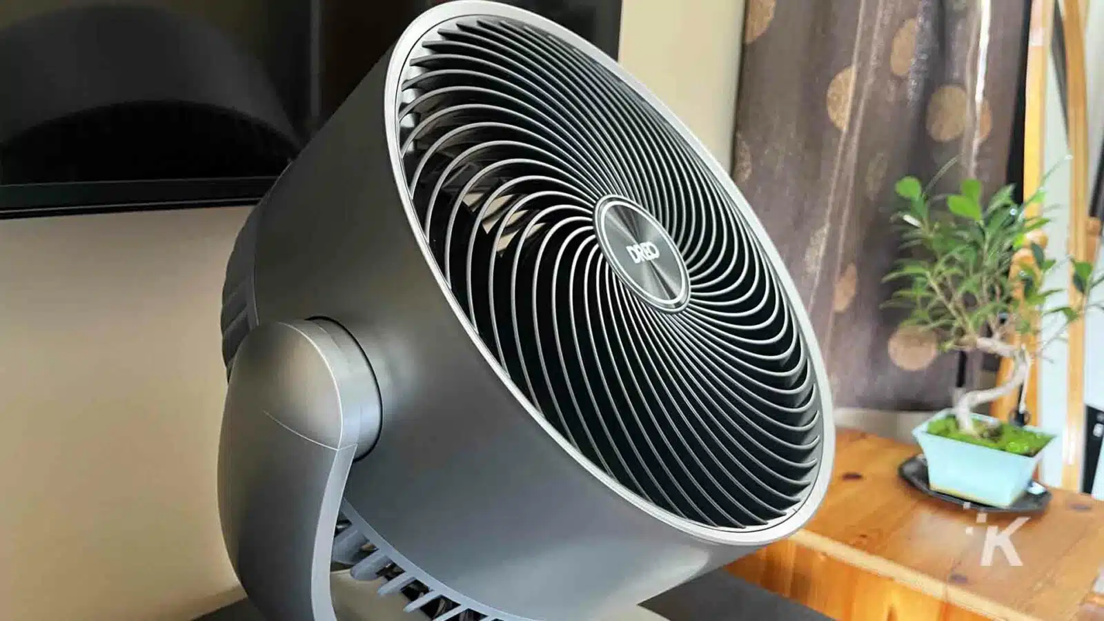 Dreo's Smart Fan whispers cooling comfort with cutting-edge tech ...