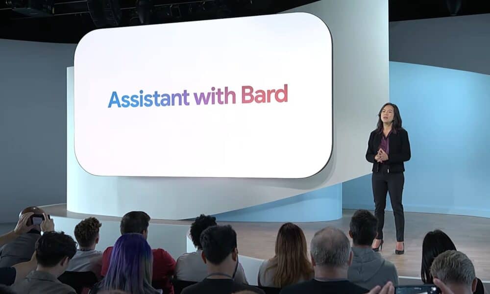 Looks like Google is possibly working on its own folding phone