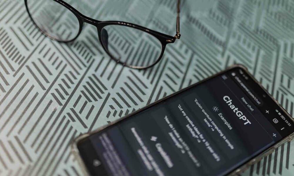 OpenAI makes ChatGPT's free version available without login | KnowTechie