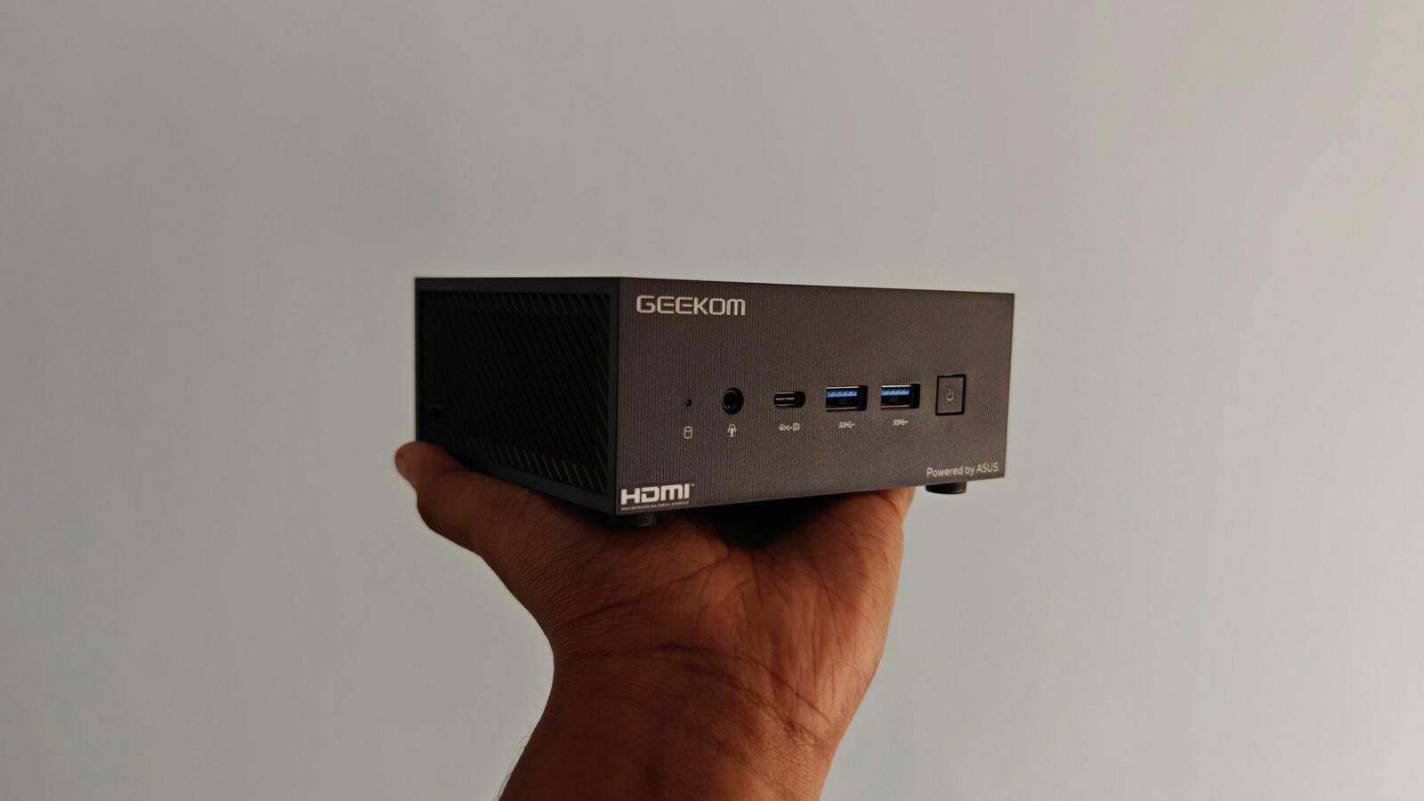 Review: GEEKOM AS6 Mini PC | KnowTechie