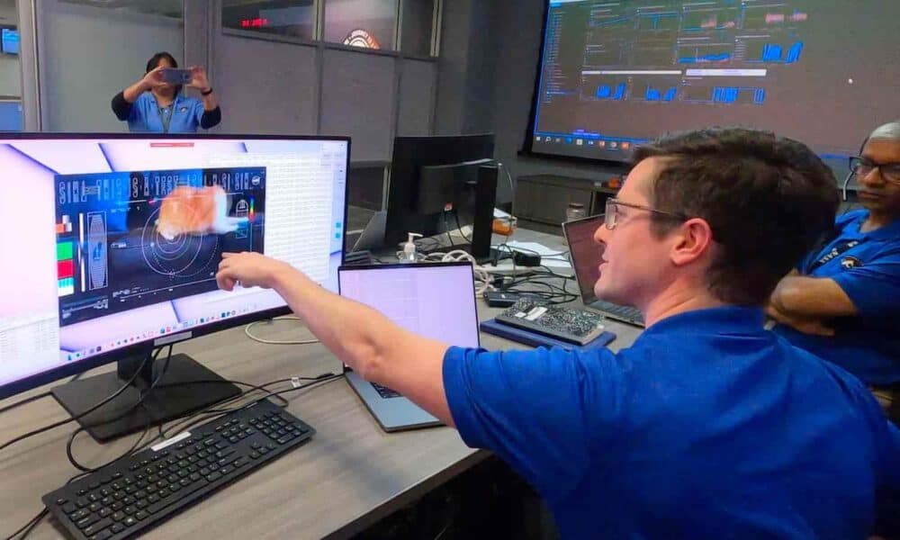 NASA beamed a cat video across 19 million miles of space | KnowTechie