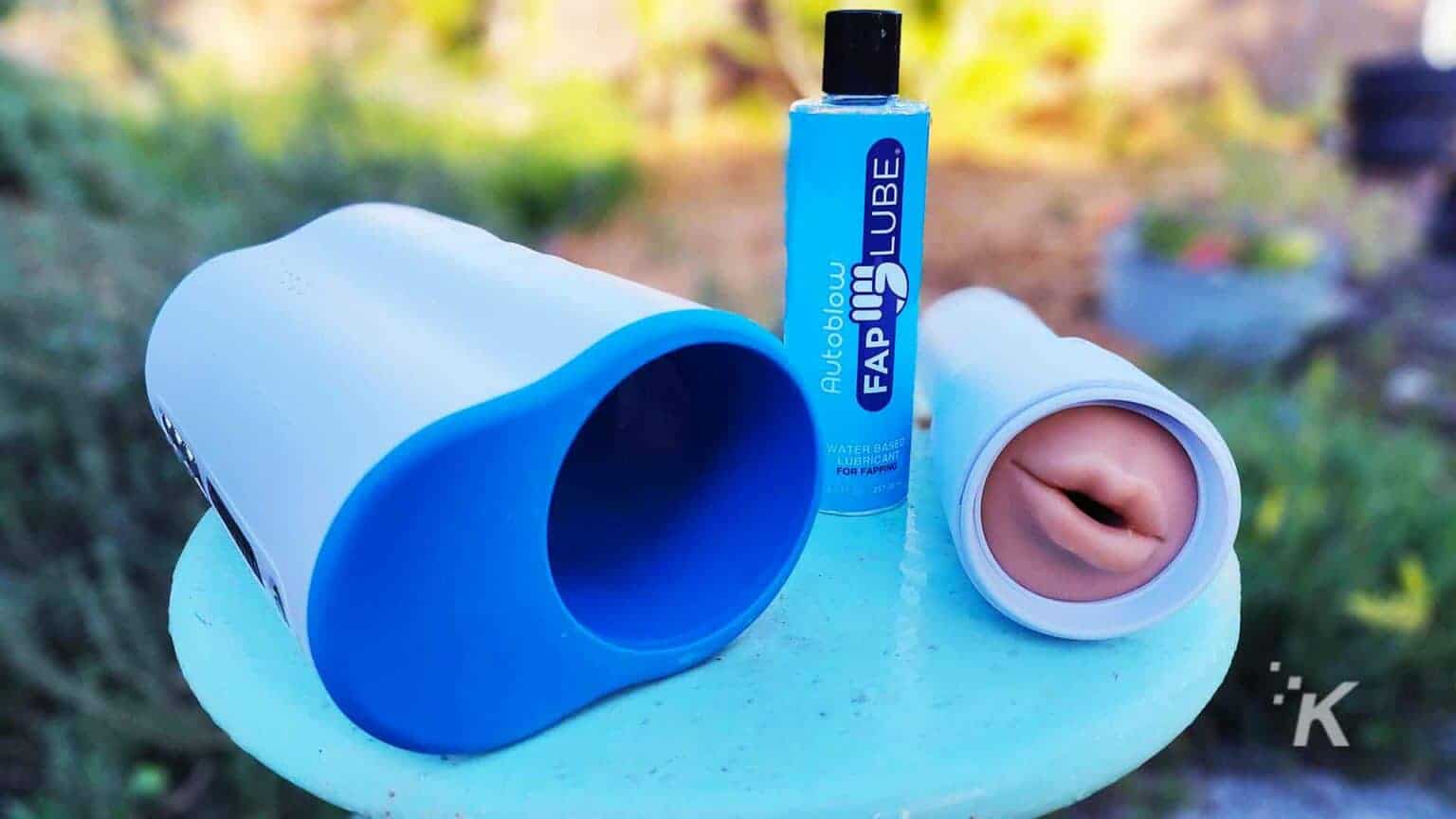 Review: Autoblow AI Ultra – the third hardest review ever written | KnowTechie