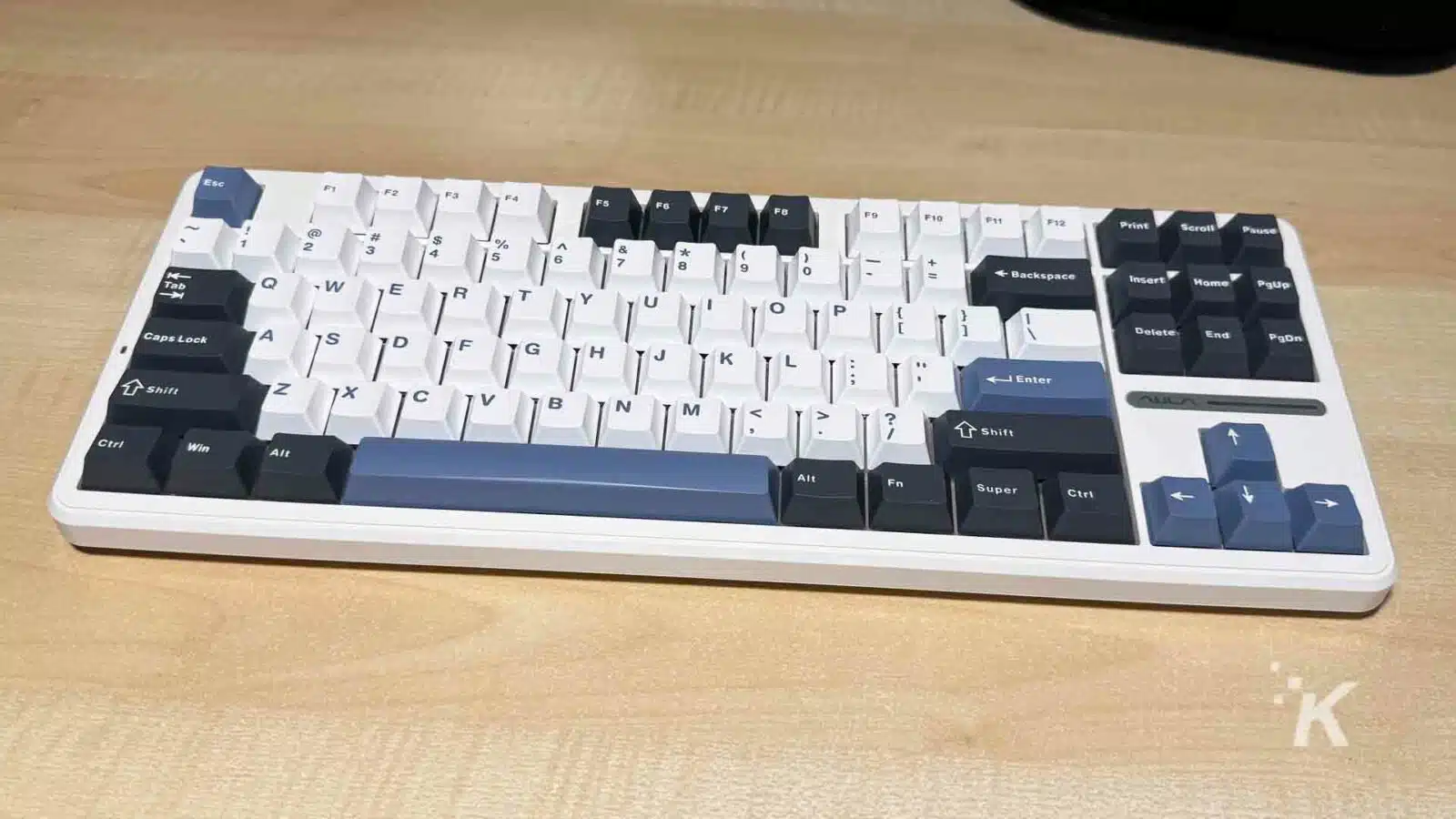 AULA's F87 Pro mechanical keyboard is compact yet mighty | KnowTechie