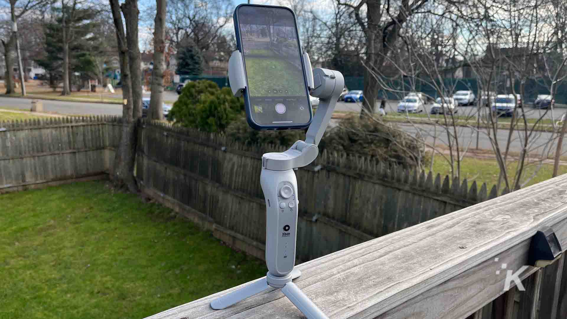 XbotGo's AI sports gimbal is your personal cameraman | KnowTechie