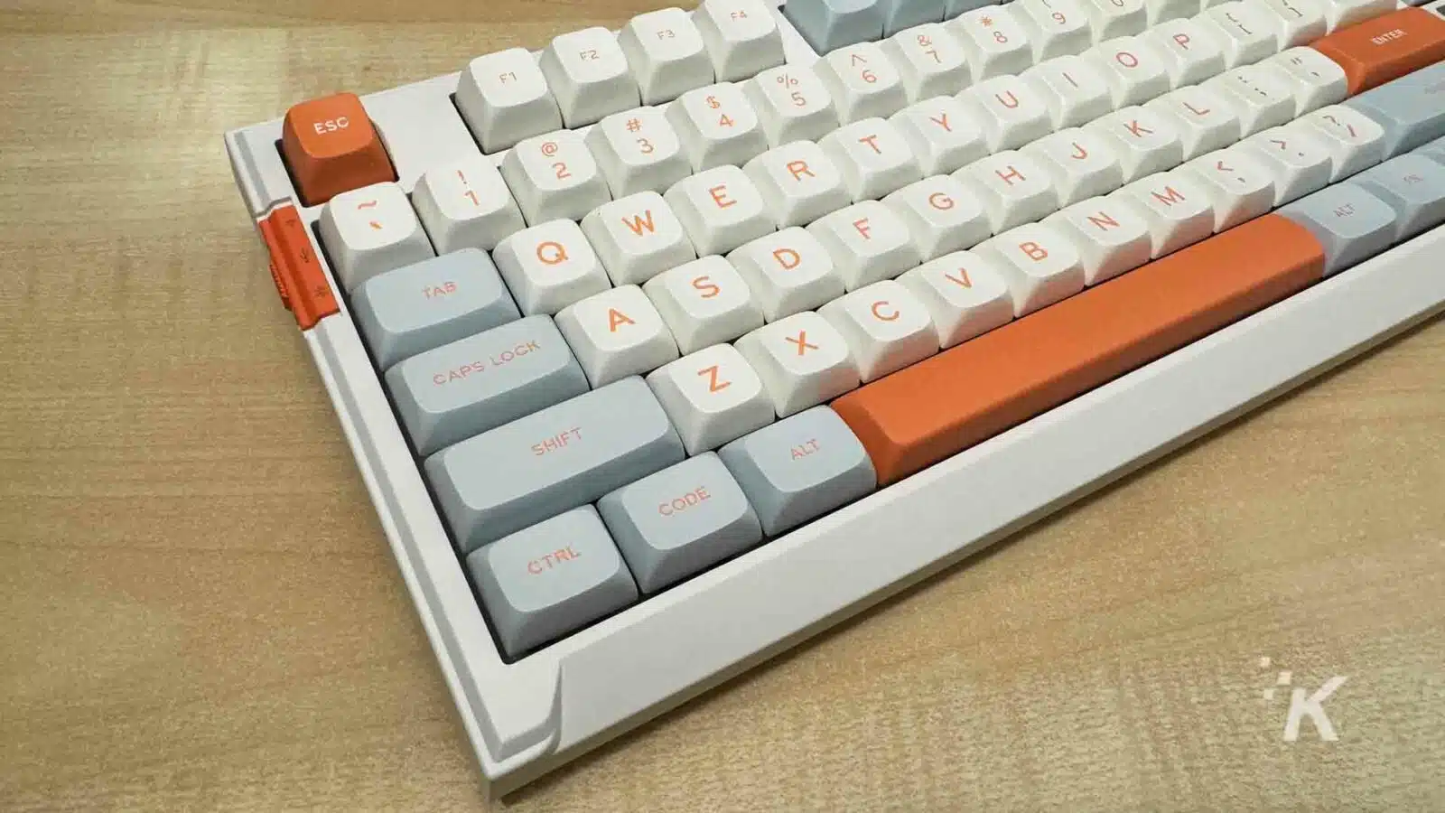 Feker Plus is a comfortable and compact gaming keyboard | KnowTechie