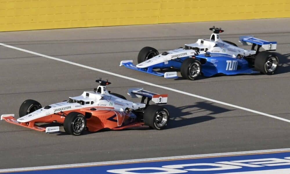 Autonomous auto racing boosts AI for safer driverless cars | KnowTechie